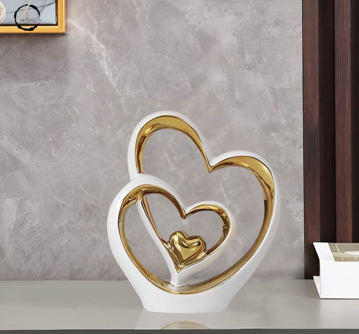 Ceramic Heart Statue – Artisan.lb